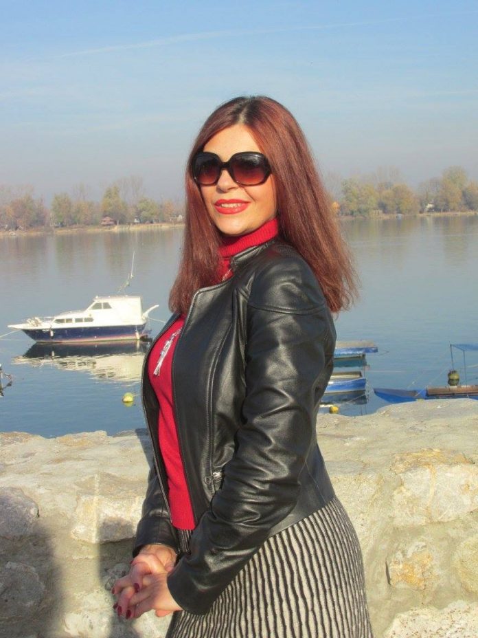 MINI INTERVJU: SLAĐANA RISTIĆ - POLA SRCA TAMO, POLA SRCA VAMO! - Svet ...