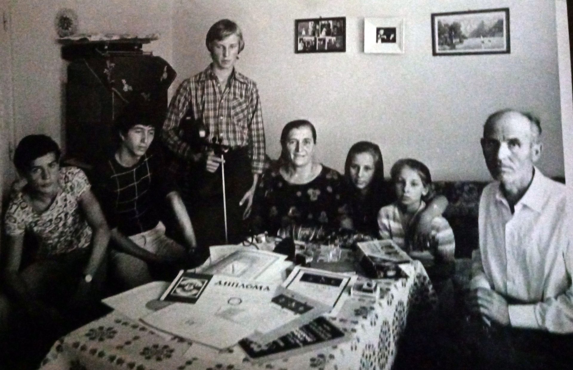 EKSKLUZIVNI INTERVJU: MOMČILO MOMA STANOJEVIĆ, KRALJEVAČKI PAGANINI ...